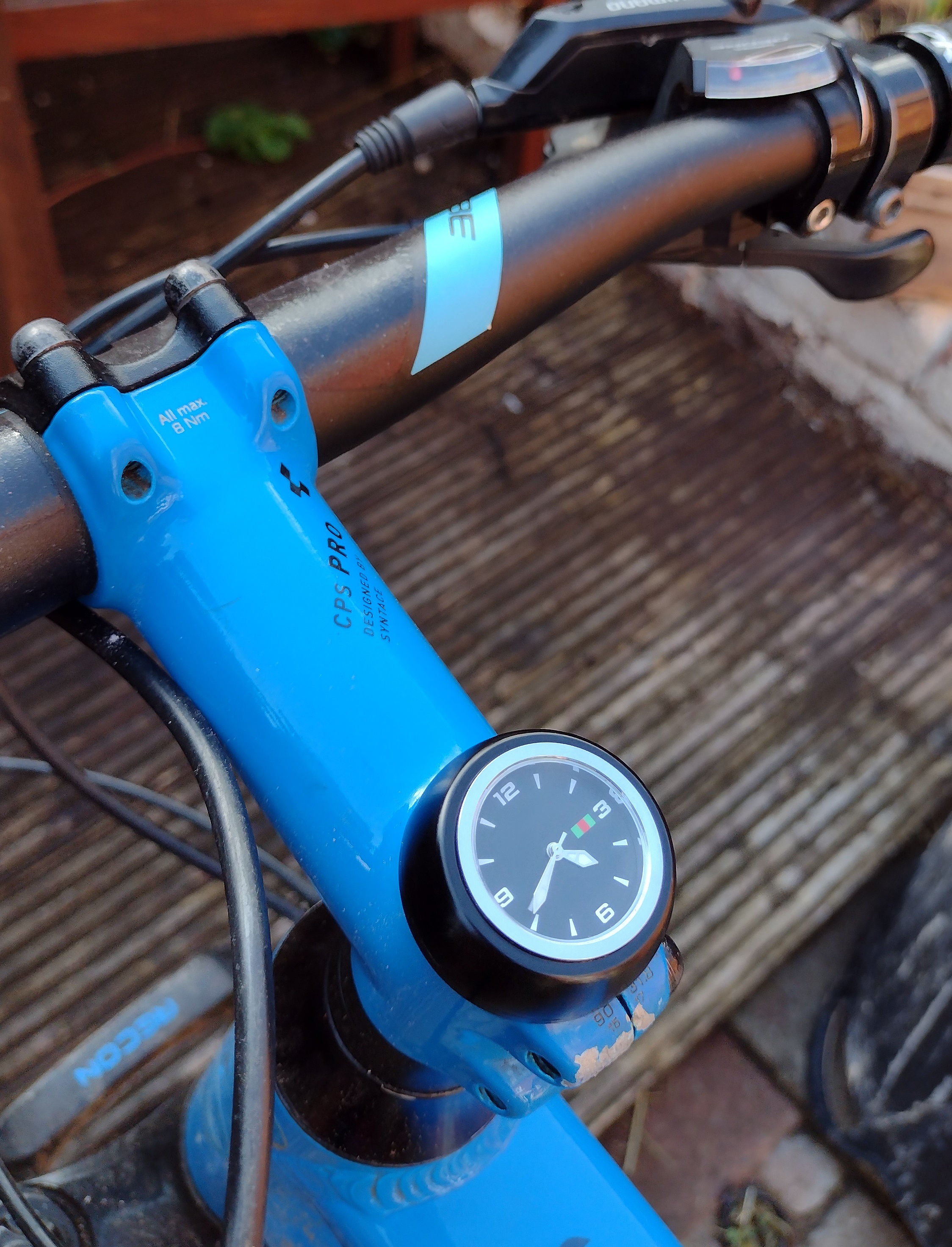 Cube – Fix My Mech Hanger